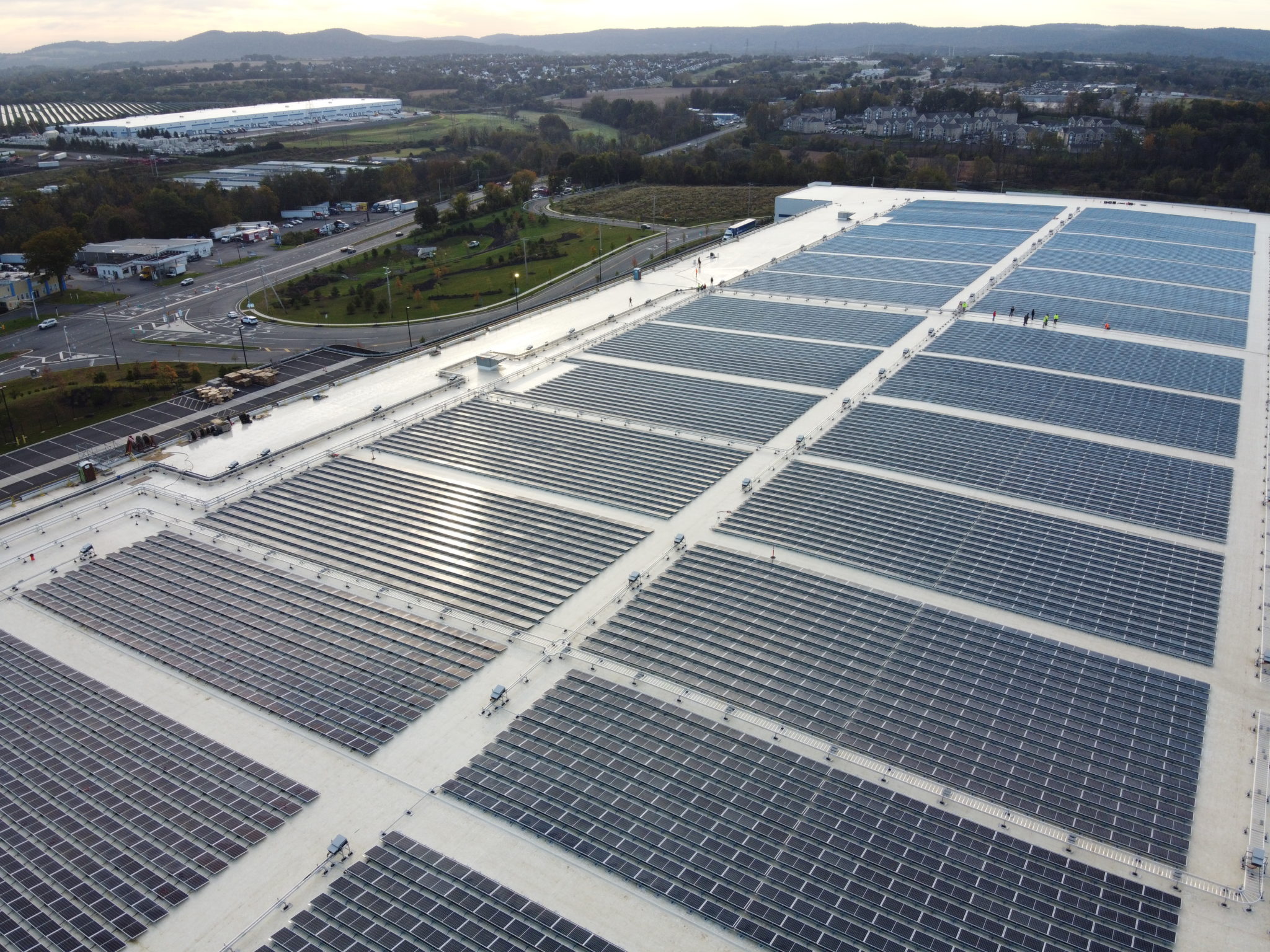 UNIQLO and LUMINACE Unveil 3.4 MW Rooftop Solar Project in New Jersey ...