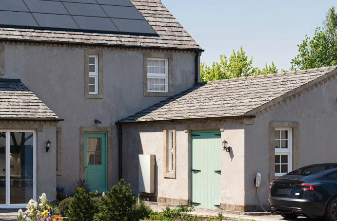 Tesla Launches Integrated Solar-Storage Package in UK – PVTIME